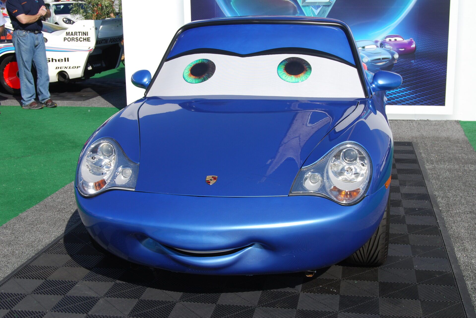 ¿Cómo se llama el carro azul de Cars 1? - Brand Cars
